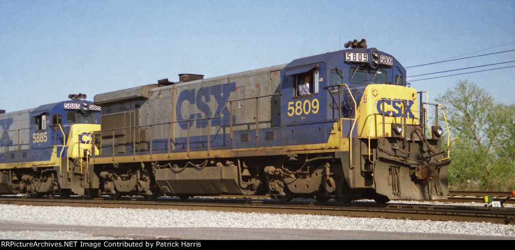 CSX 5809 B36-7 and CSX 5885 B36-7 in a light power move at the east end of CSX Gentilly Yard New ...